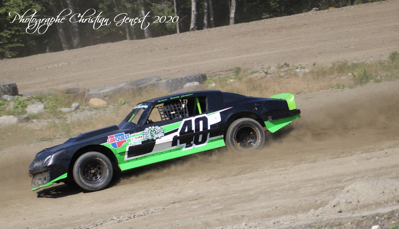 Kenny Jacques #40, 16