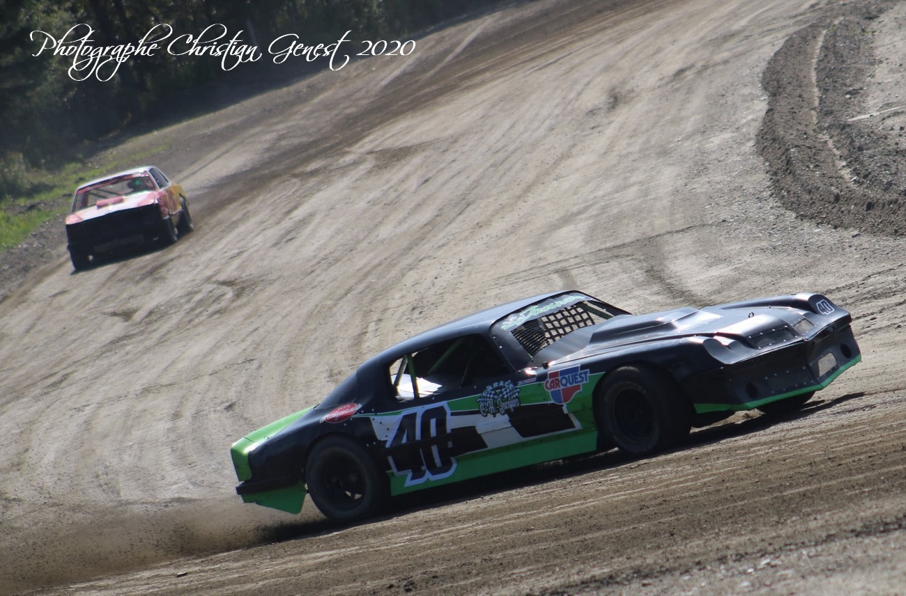 Kenny Jacques #40, 16