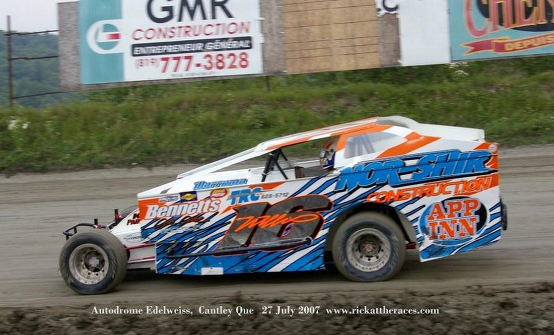 -- StockCarQuébec.ca -- Site d'archives sur le stock-car québécois